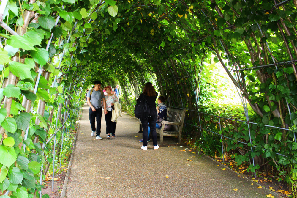 cradle walk Kensington palace | Globe-trottine